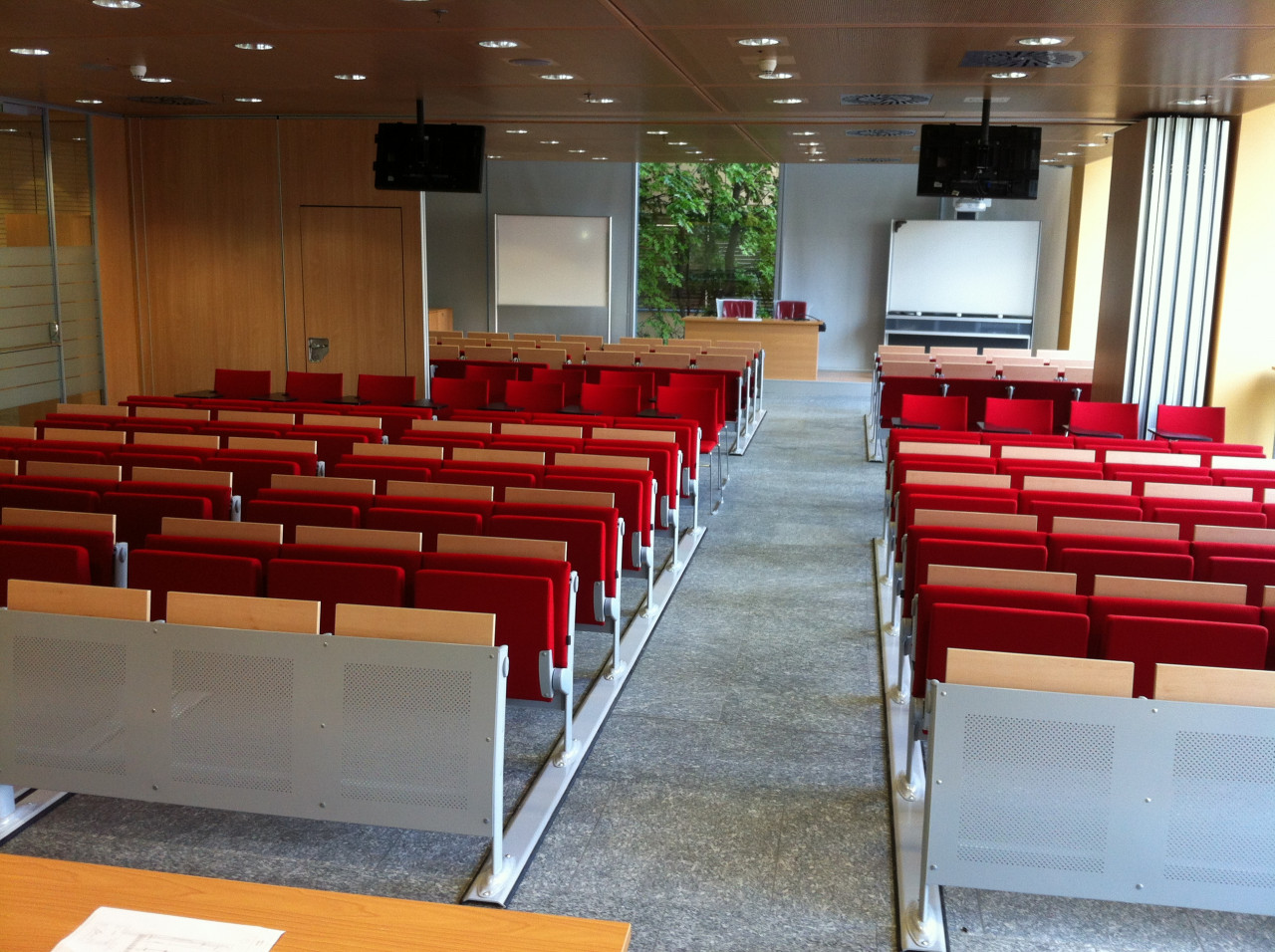 Seating for the "Il Sole 24 ORE" the Italian financial newspaper, Milan ...