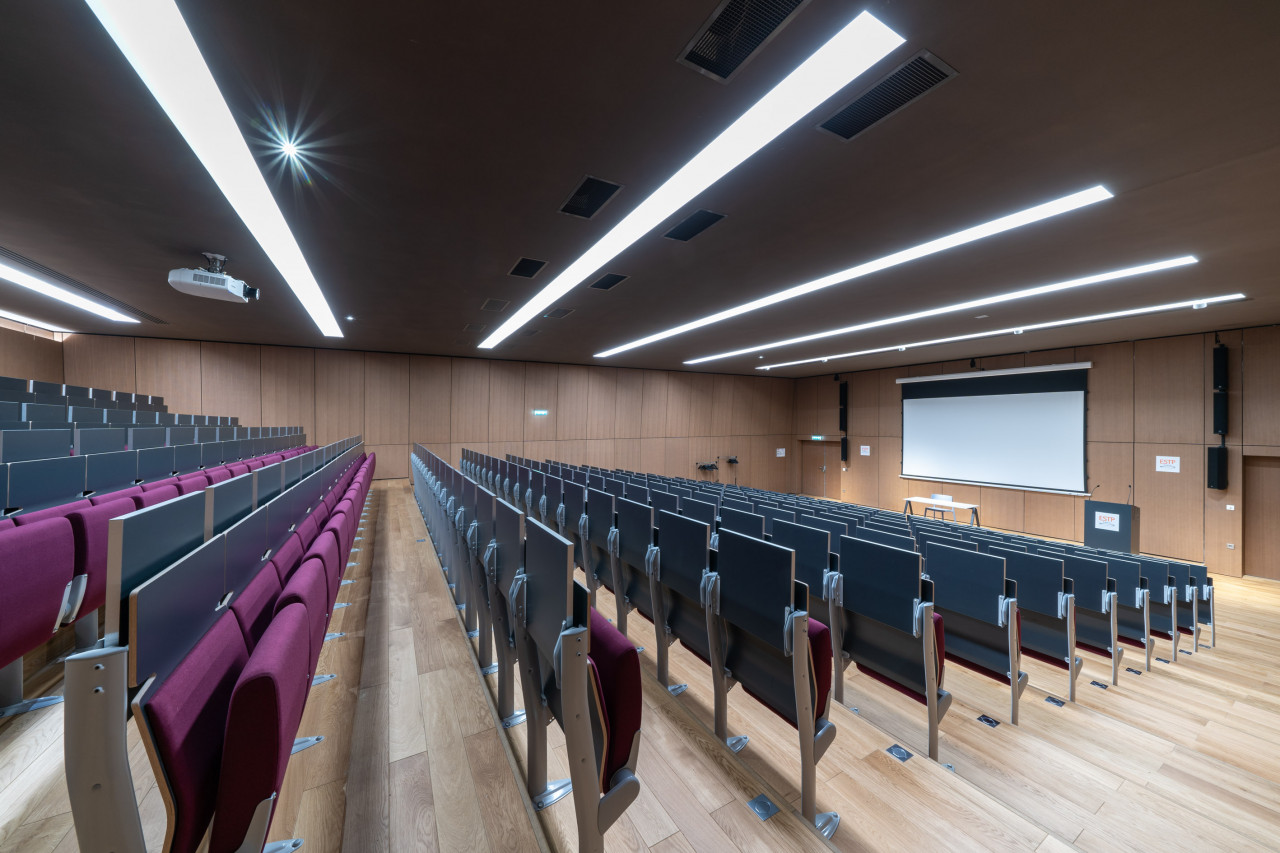 Seating for the ESTP, École Spéciale de Travaux Publics in France ...