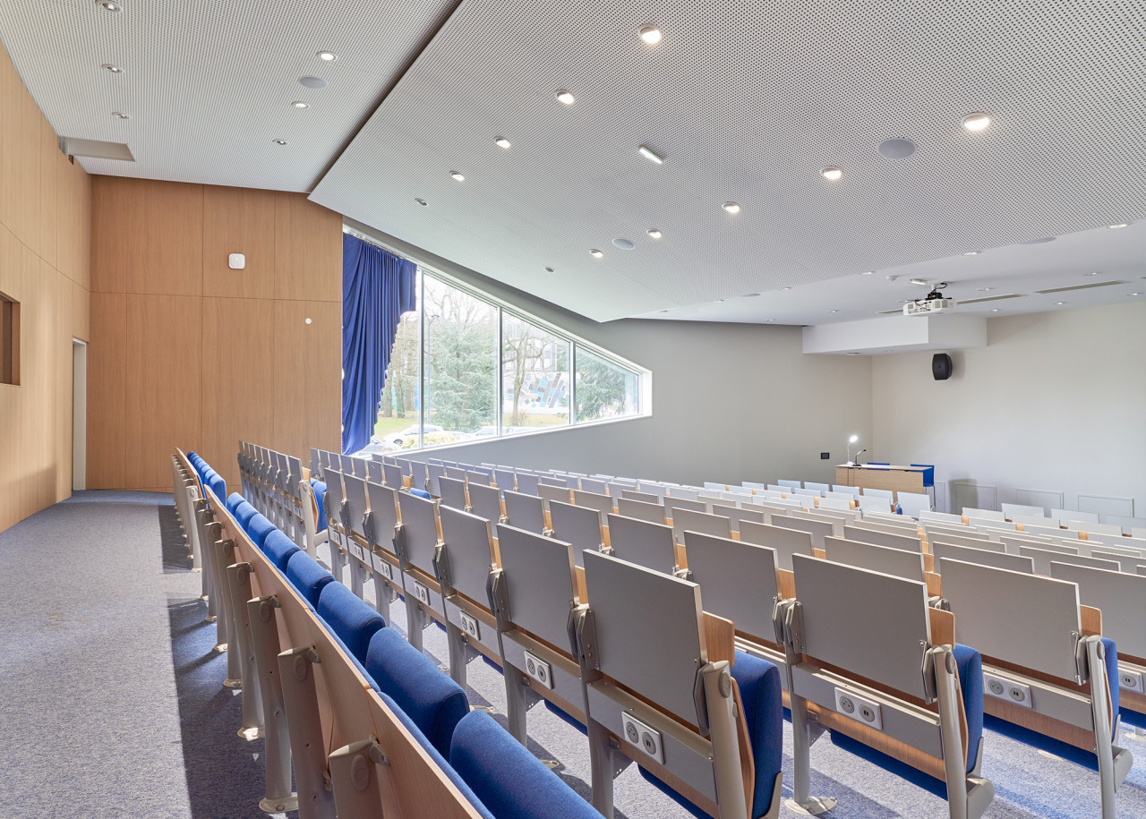 In-seat Power - Aresline