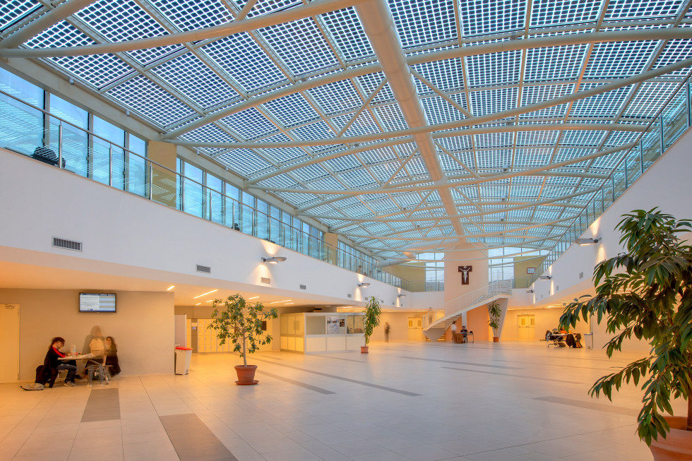 Educational environments furnished by Aresline