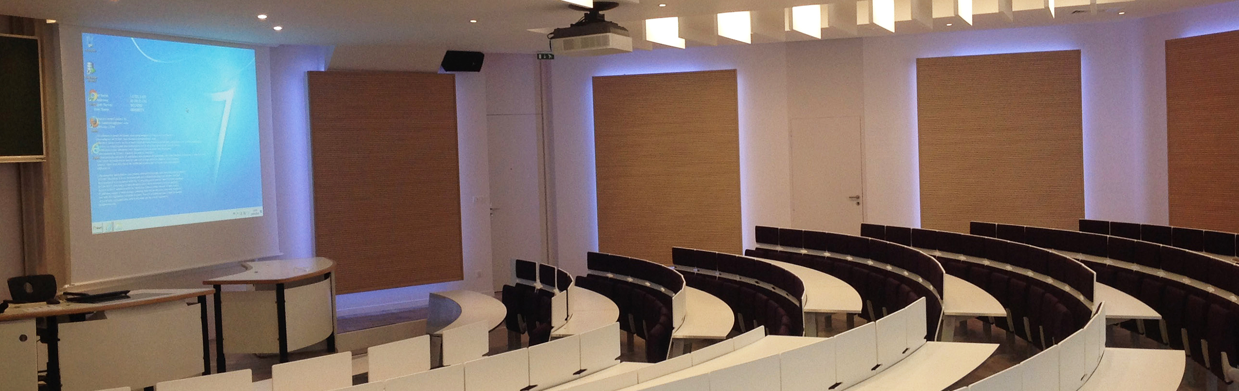 Seating for the ESSEC Business School, France - Aresline