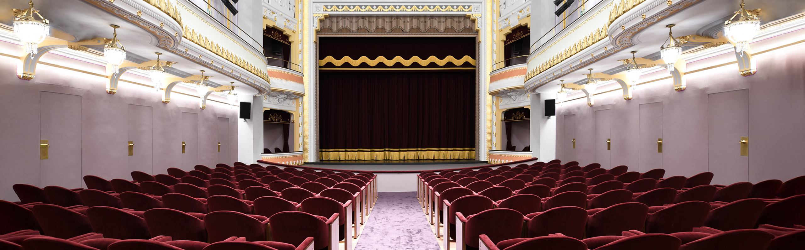 Teatro Puccini, Merano, Italia - Aresline